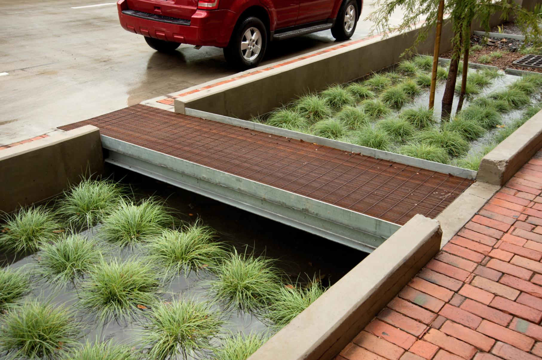 Lower Footprint Biofiltration to Increase Efficiency in Right of Way ...